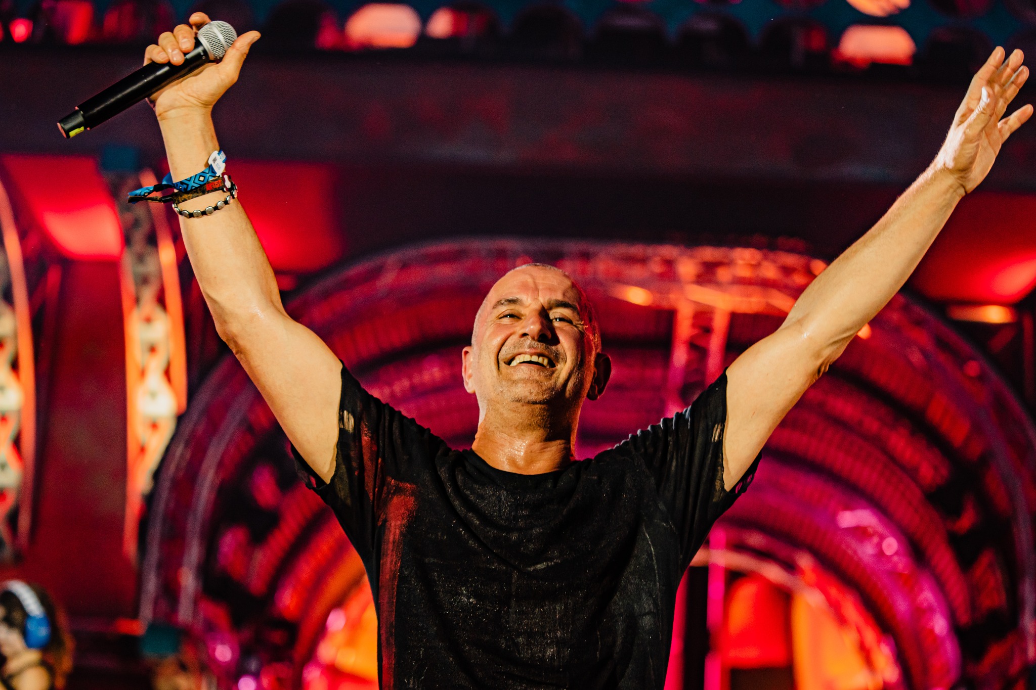 DJ The Prophet’s story unfolds in a book: this is 'Uit het HARD ...